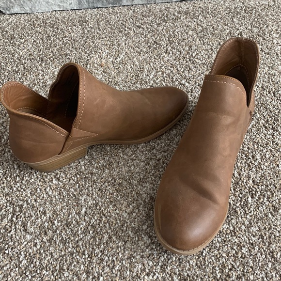 Universal Thread | Shoes | Universal Thread Womens Booties Brown 85 ...